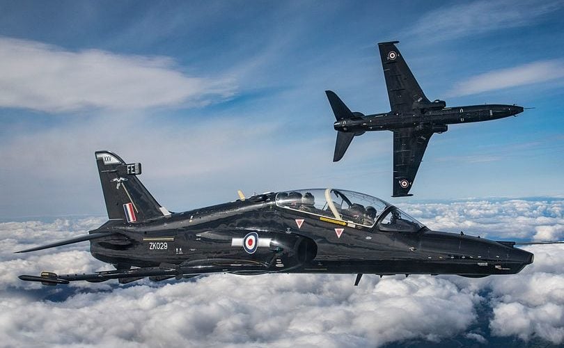 Rolls-Royce awarded £105m Hawk jet engine contract - MTDCNC - The home ...