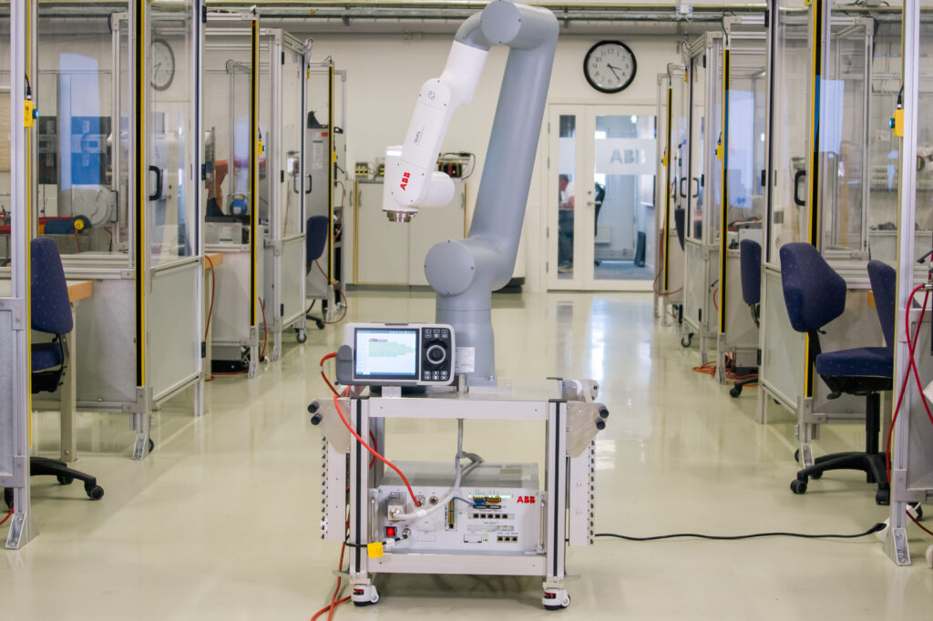 ABB Robotics Revolutionizes Programming with Extended Wizard Easy ...