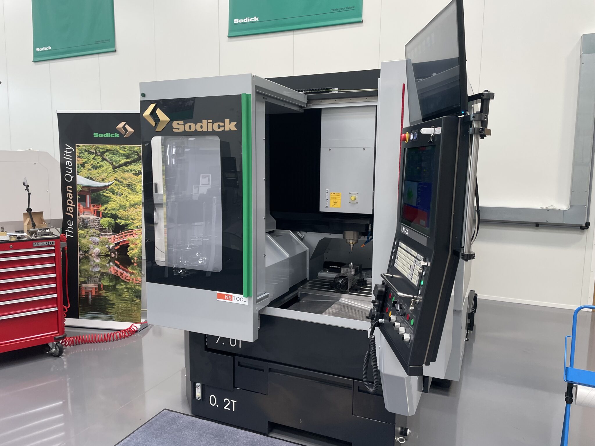 Sodick UX 450L high speed milling machine - MTDCNC - The home of CNC ...