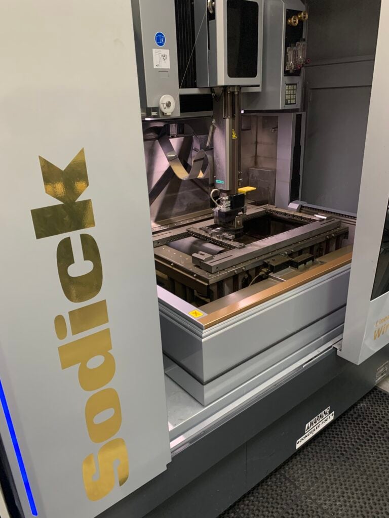 🎧Sodick meets the challenge - MTDCNC - The home of CNC milling. turning ...